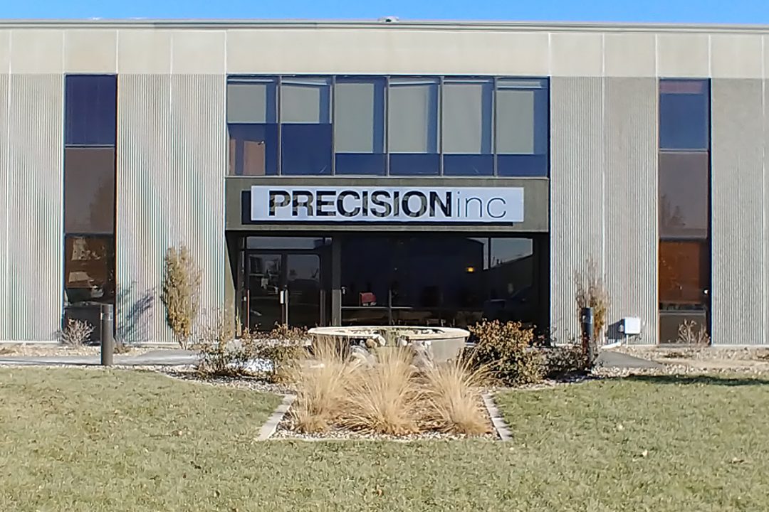 Storefront Signage | Pella Engraving & Sign Company